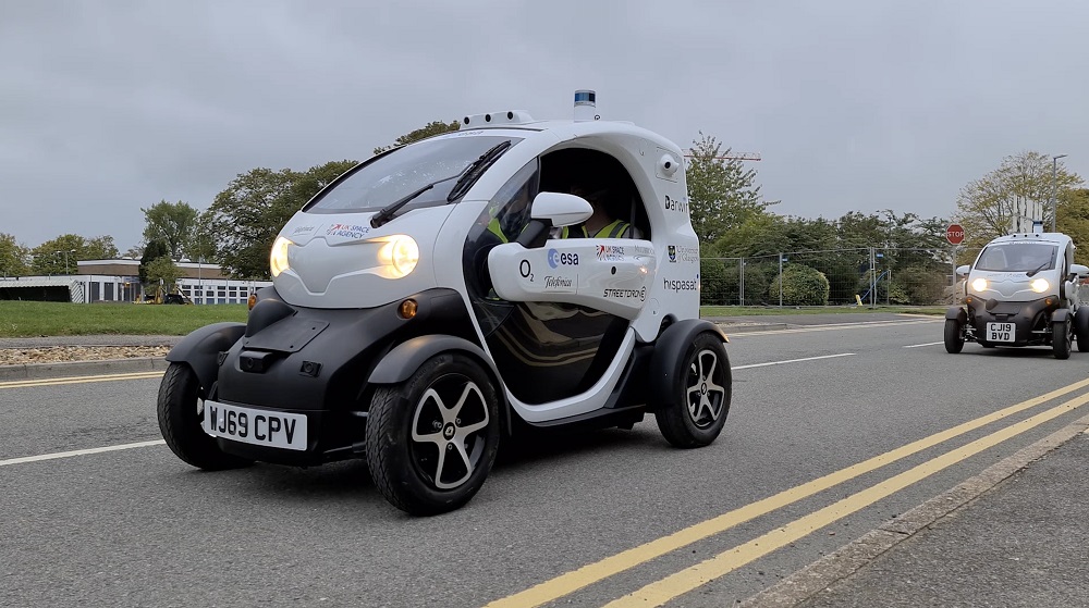 O2 cuts ribbon on UK's first commercial driverless car lab where it'll ...