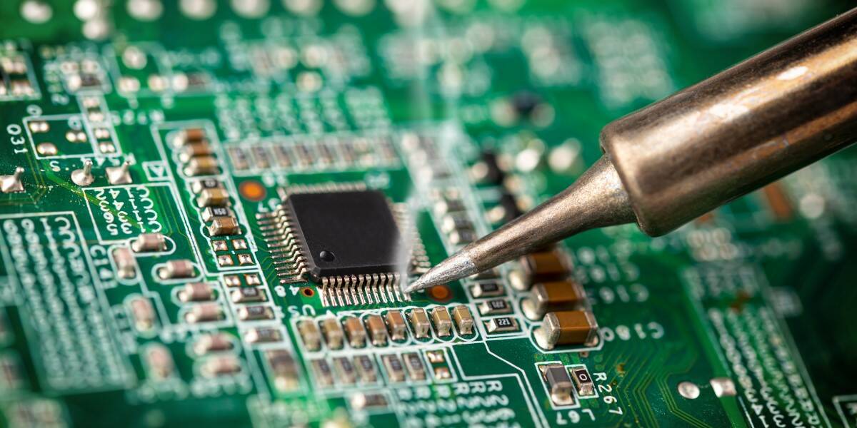 No, IT Pros cannot fix anything with a soldering iron • The Register