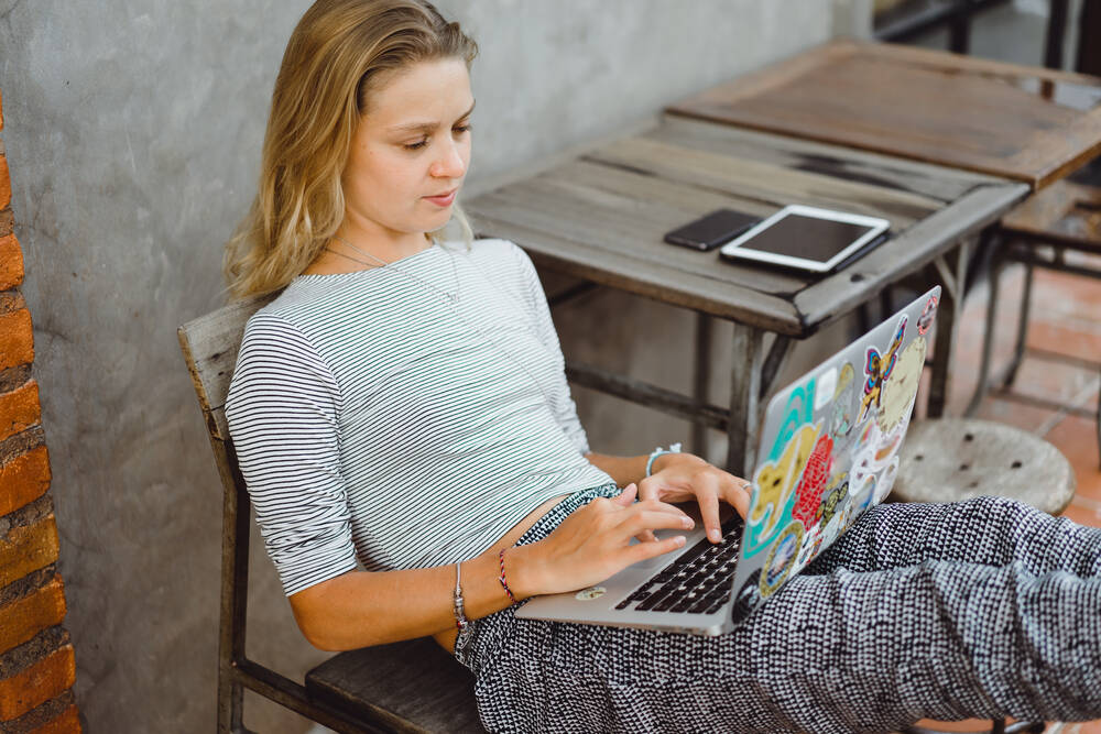 Microsoft makes Outlook Mac native email app a freebie • The Register